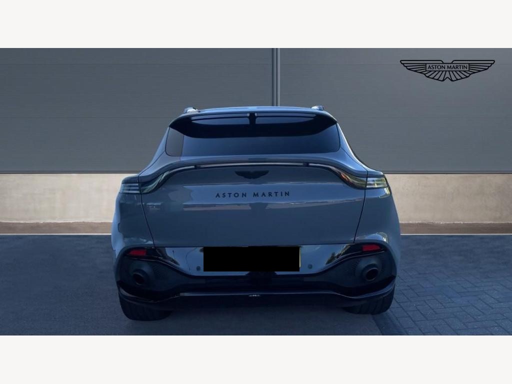 Aston Martin DBX 550 07/2023