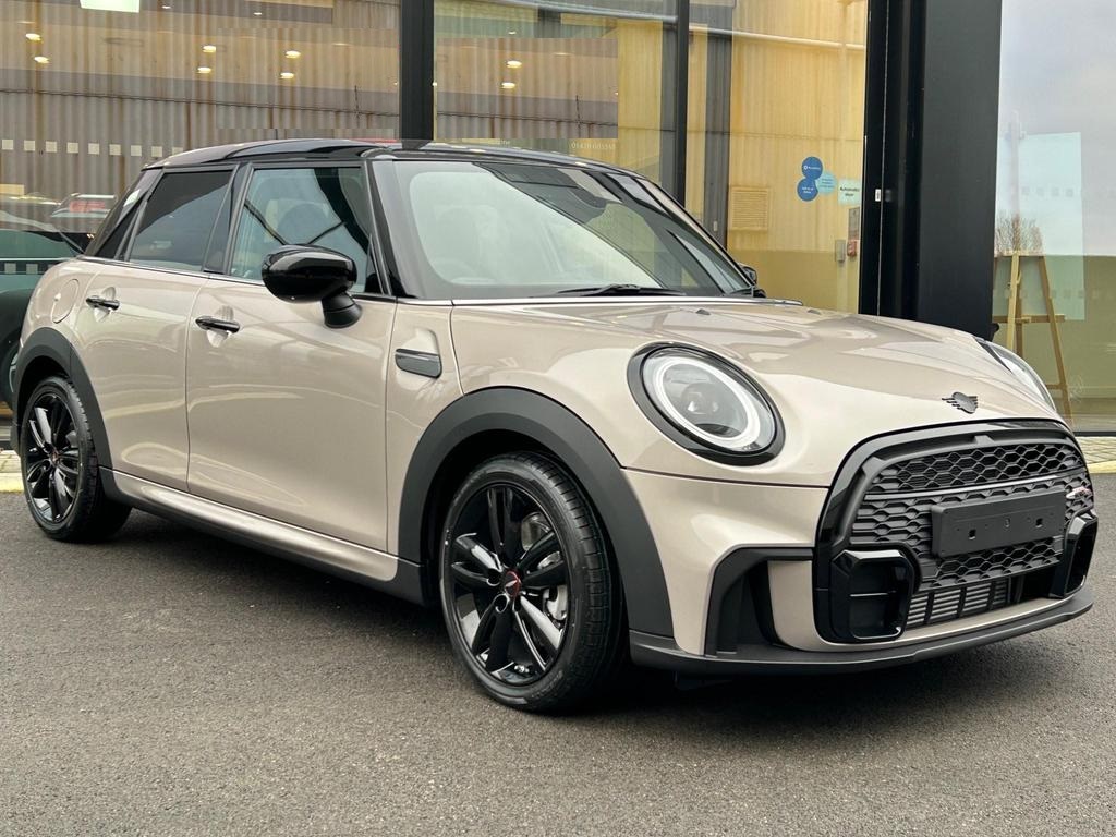Mini Hatch 09/2023