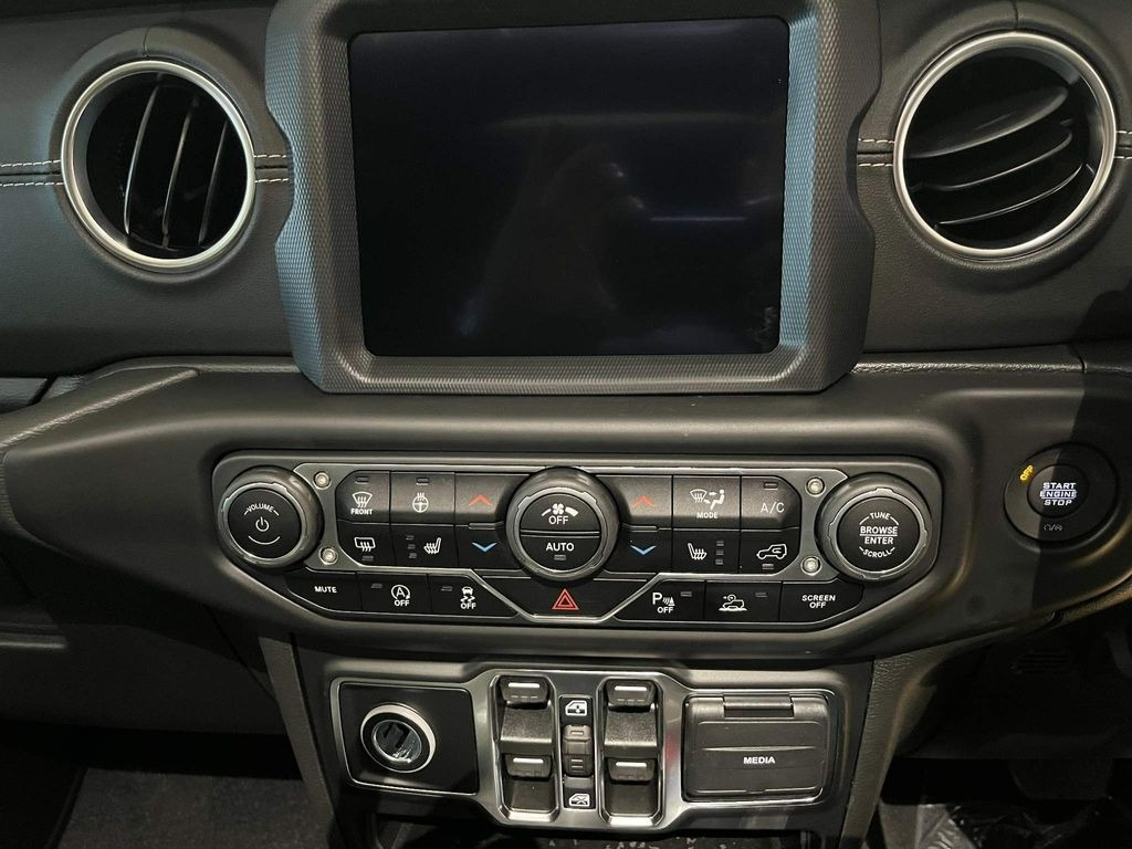 Jeep Wrangler 10/2022