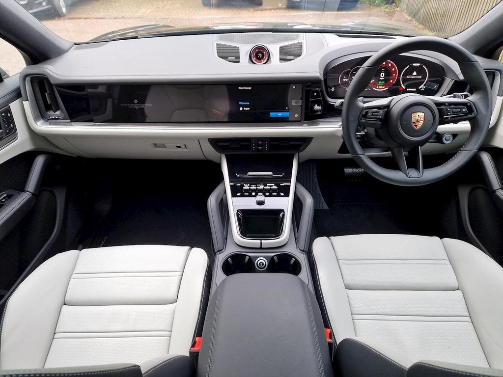 Porsche Cayenne 10/2023