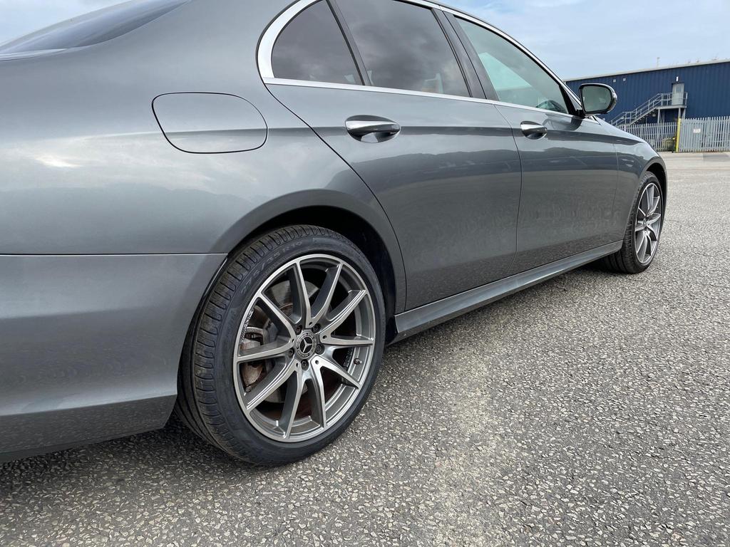 Mercedes-Benz E-Class 09/2019