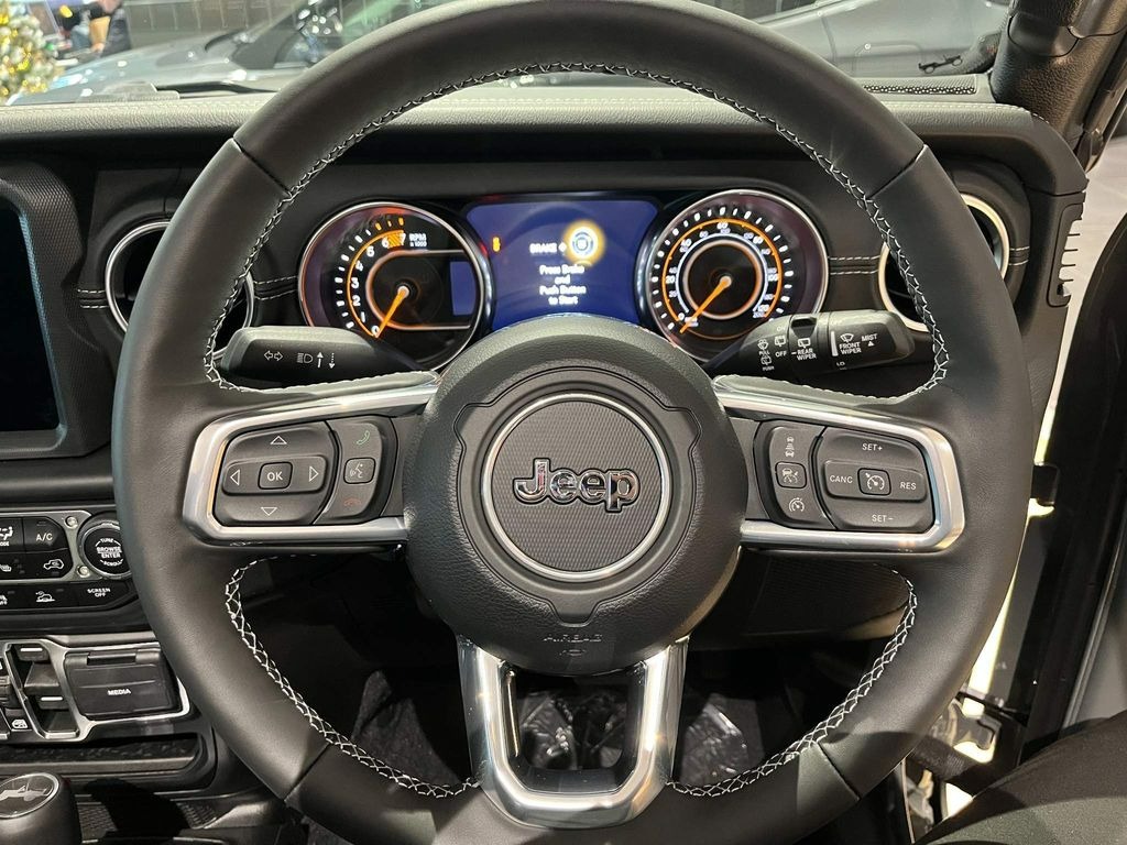 Jeep Wrangler 10/2022
