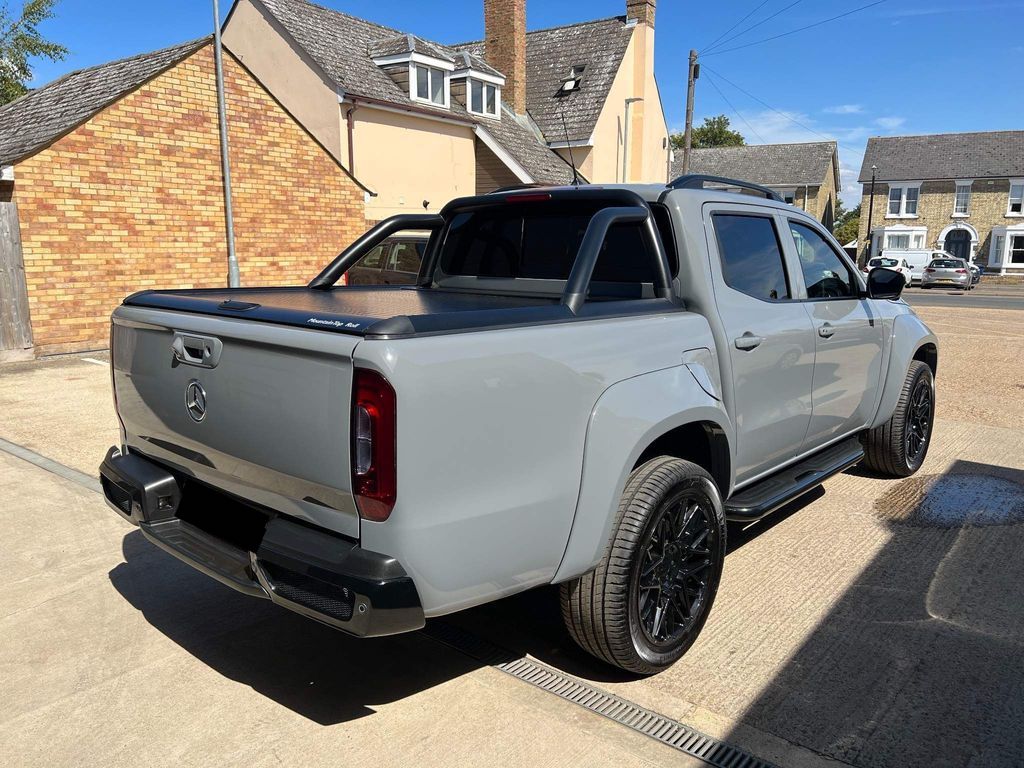 Mercedes-Benz X Class 03/2020